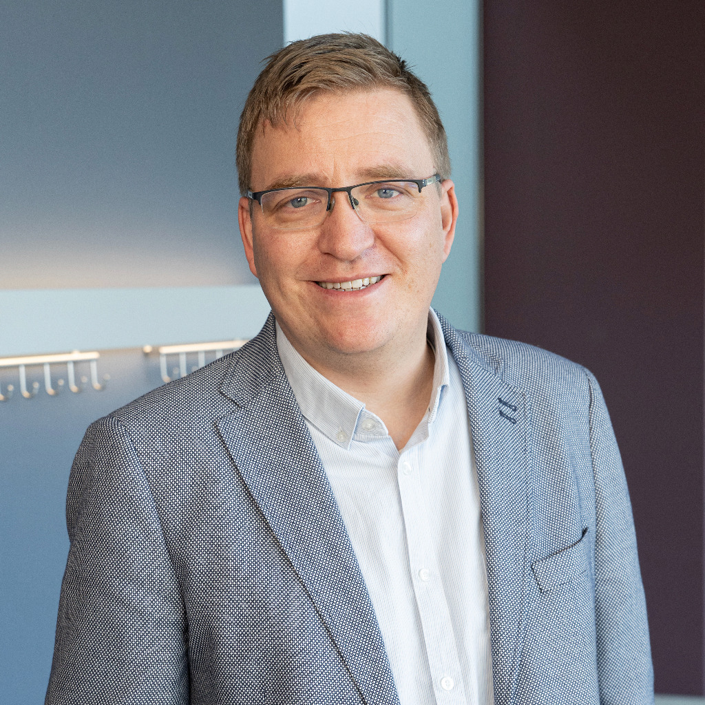 Benjamin Kruber - Mercedes Benz - Teamleiter Transporter und Vans ...