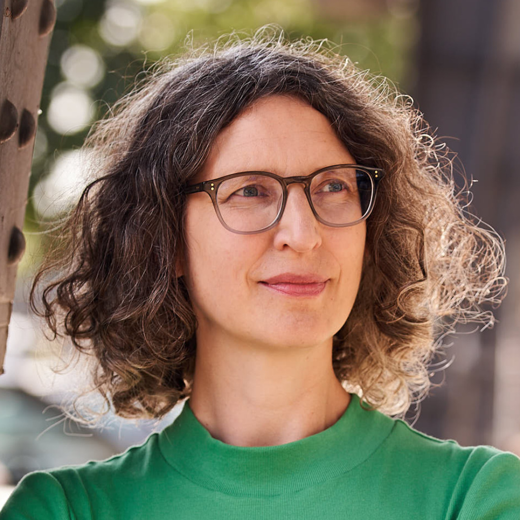 Julia André - Leiterin Bereich Bildung - Körber-Stiftung | XING