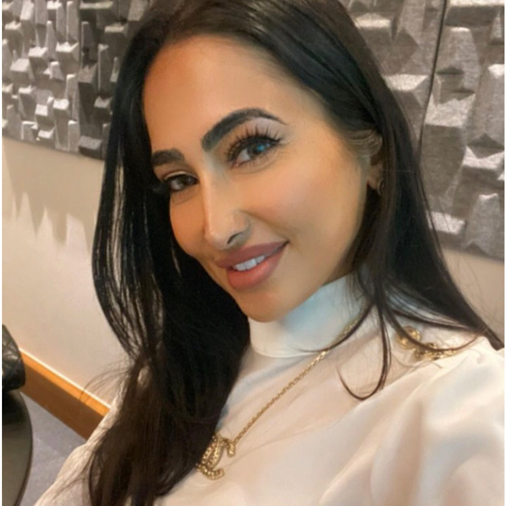 Maria Alex - Financial Analyst - Forex | XING