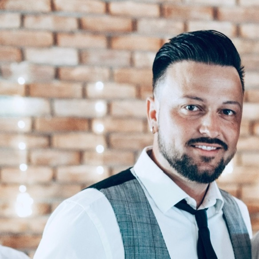 Dennis Schäfer - Stellvertretender Lagerleiter - Tosaf Color-Service | XING