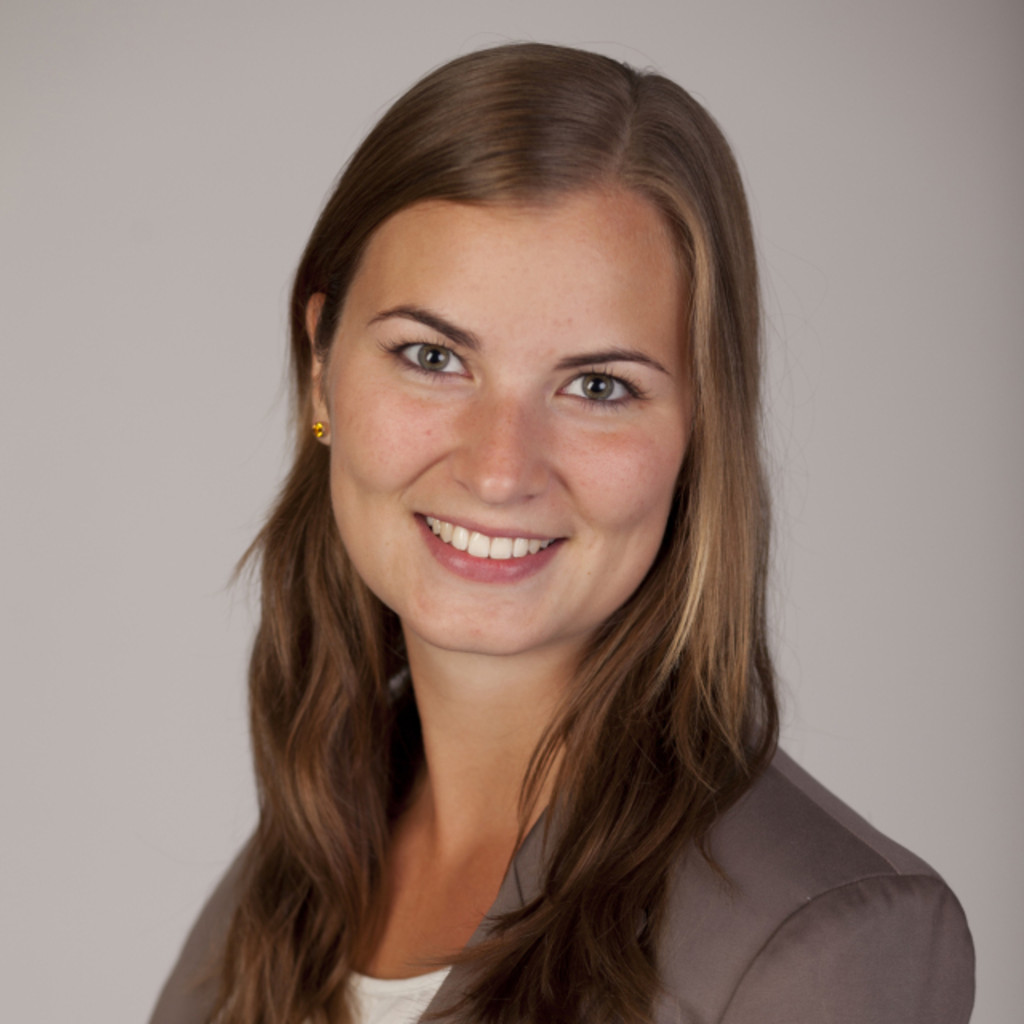 Simone Block's Instagram, Twitter & Facebook on IDCrawl