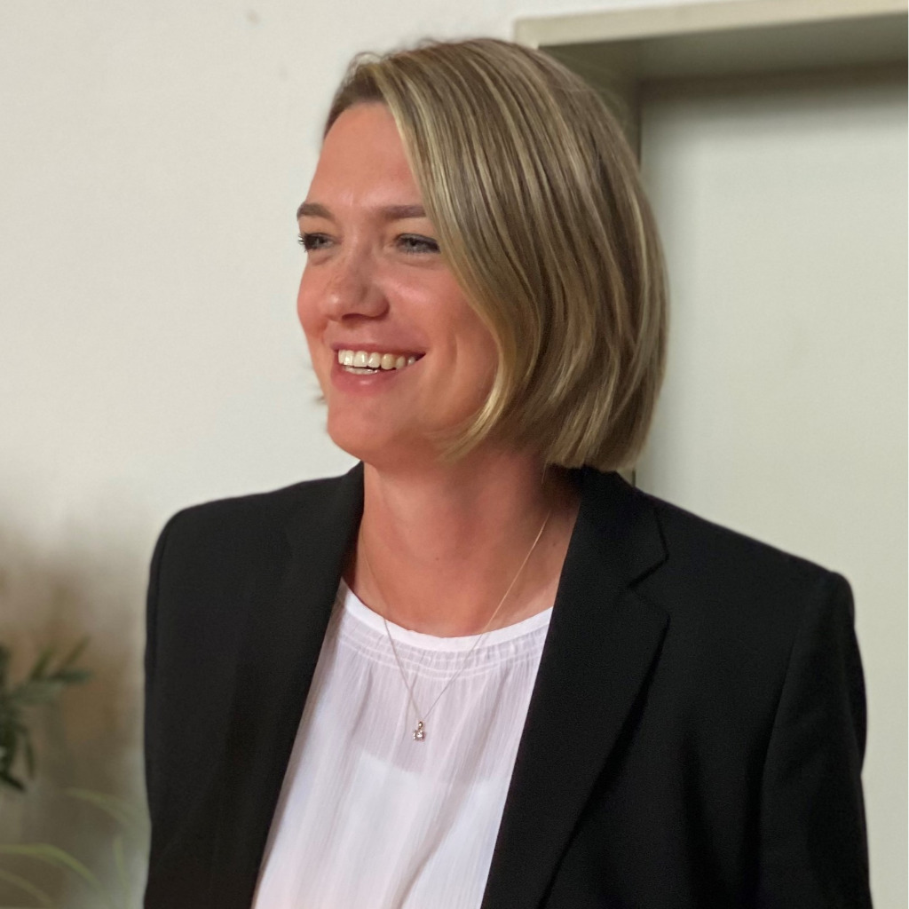 Annika Medding - Bestatterin - Bestattungshaus Medding | XING