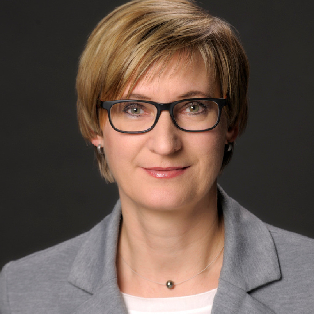 Claudia Simon - Beraterin HR Prozesse und Systeme - Claudia Simon | XING