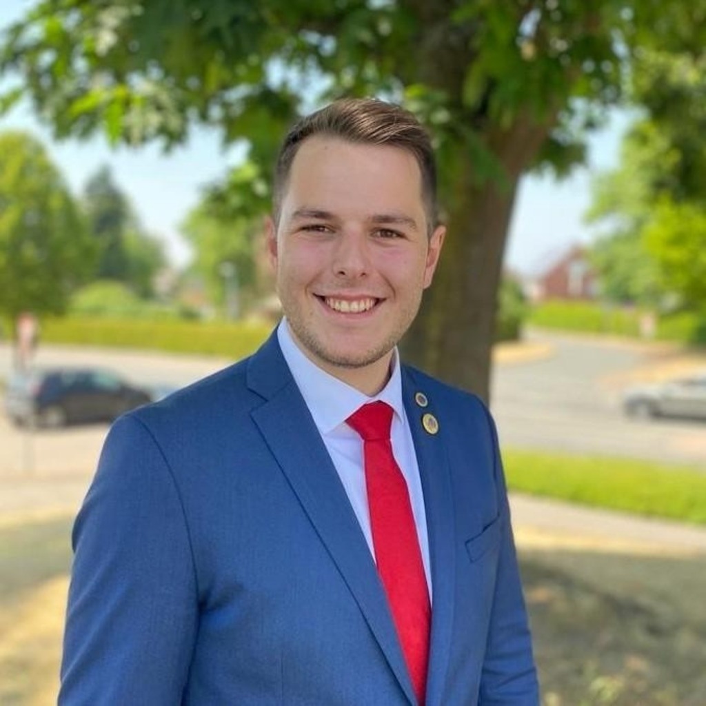 Aaron Stroot - Volkswirtschaftslehre - WWU Münster | XING