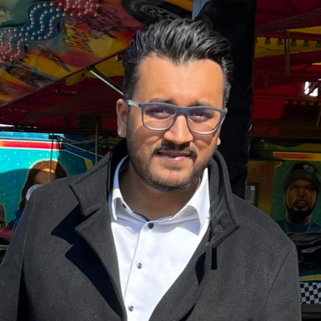 Samee Khan - Geschäftsführer - Simple Networker | XING