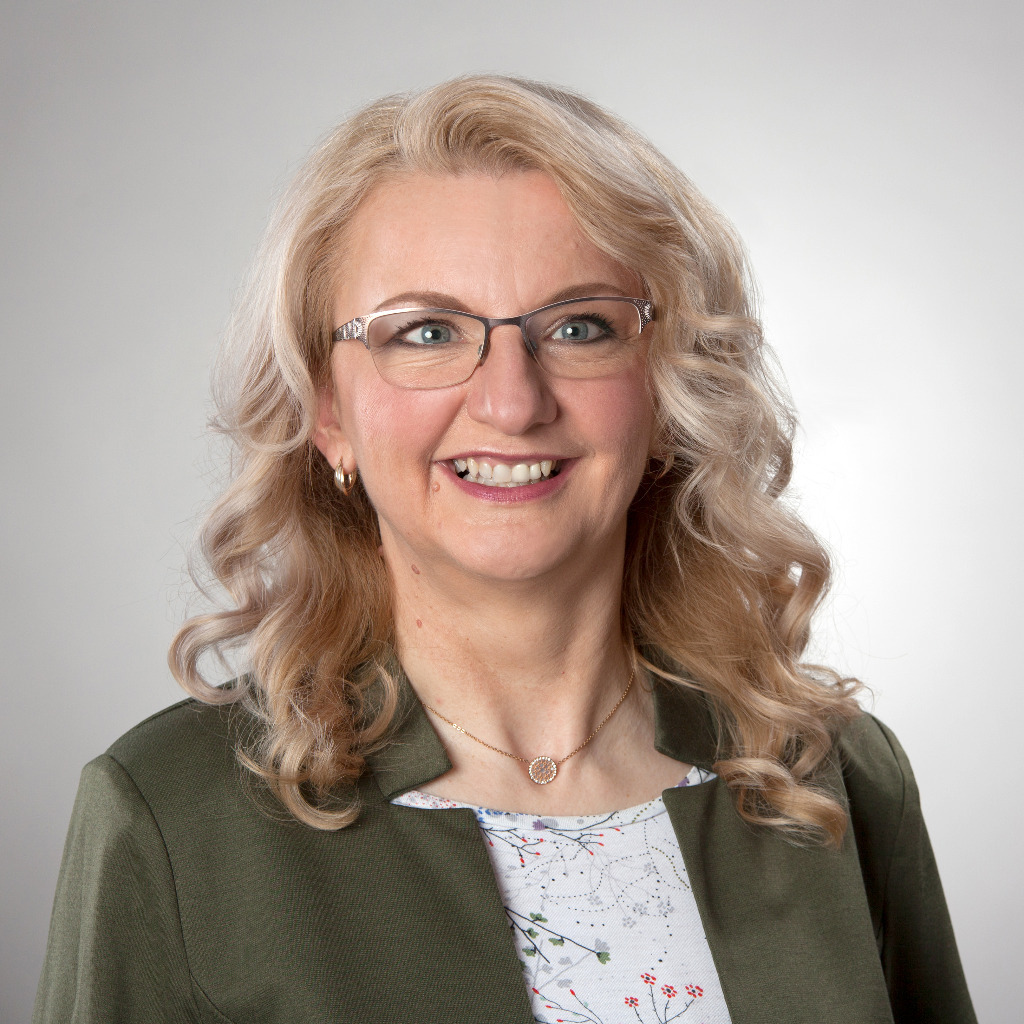 Simona Engelhardt - Bilanzbuchhalterin - LVBH ...