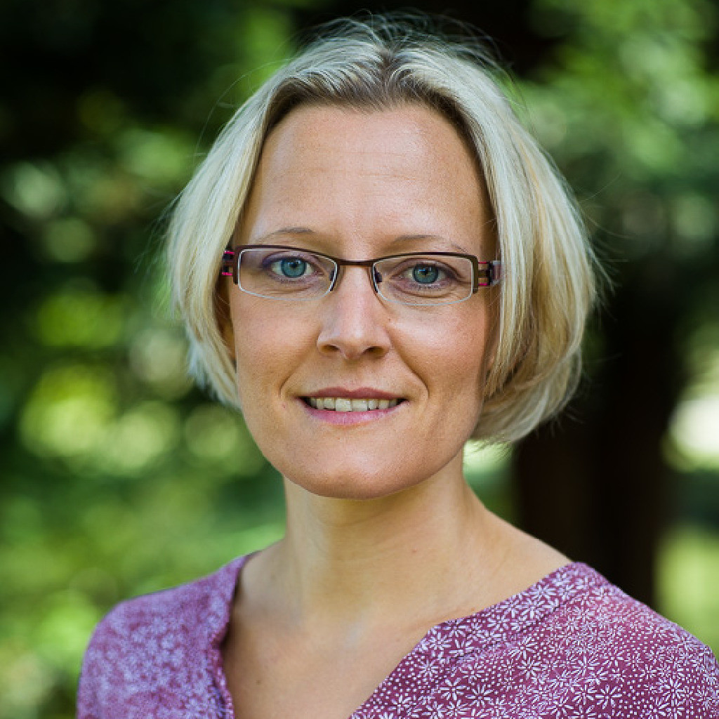 Lisa Pahl's Instagram, Twitter & Facebook on IDCrawl