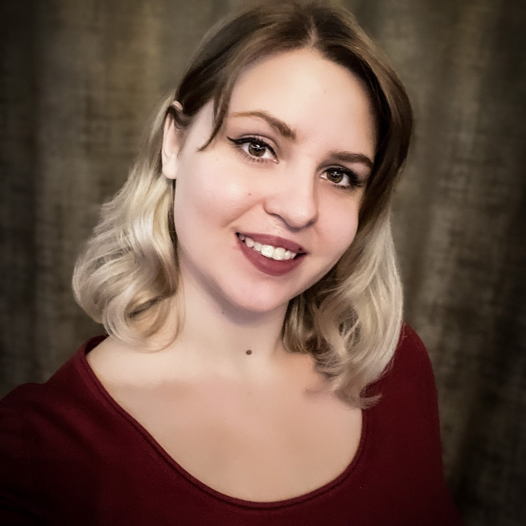 Elena Fateev - Sachbearbeiterin - opta data Gruppe | XING