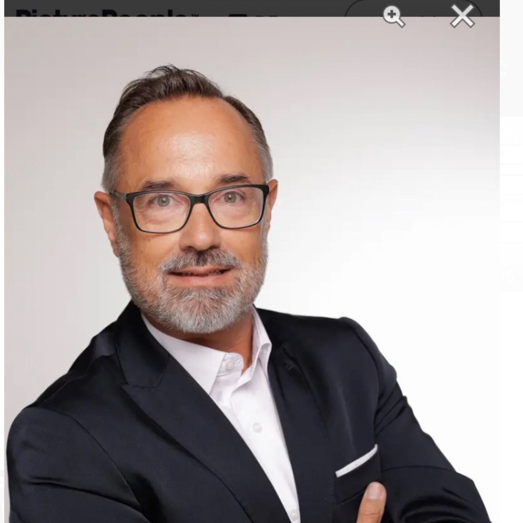 Michael Neumann - DCM - URW | XING