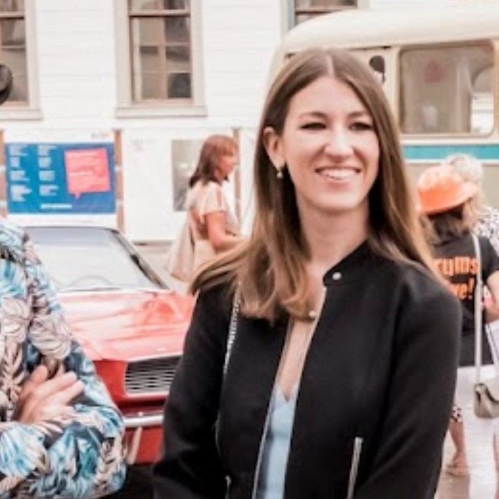 Nora Schneider - Manager Sales Cyber Security Services - Deutsche Telekom AG | XING