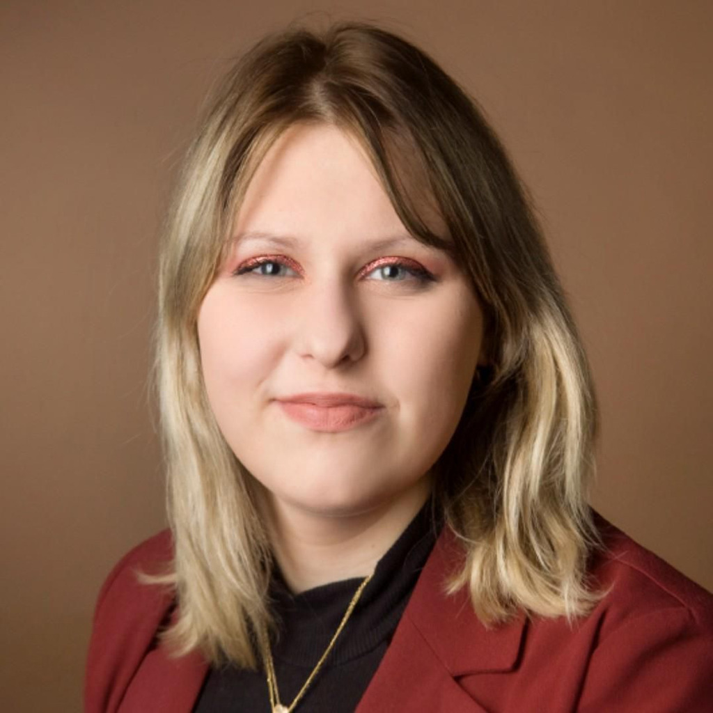 Alexandra Miller - Ausbildung als Kauffrau im Einzelhandel - Lidl ...