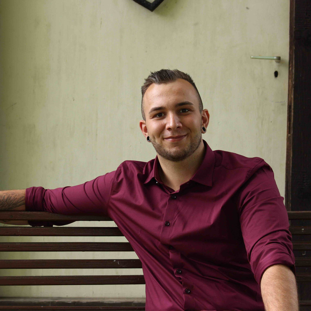 Felix Frenzel - CNC-Fräser - Brand Werkzeug- und Maschinenbau | XING