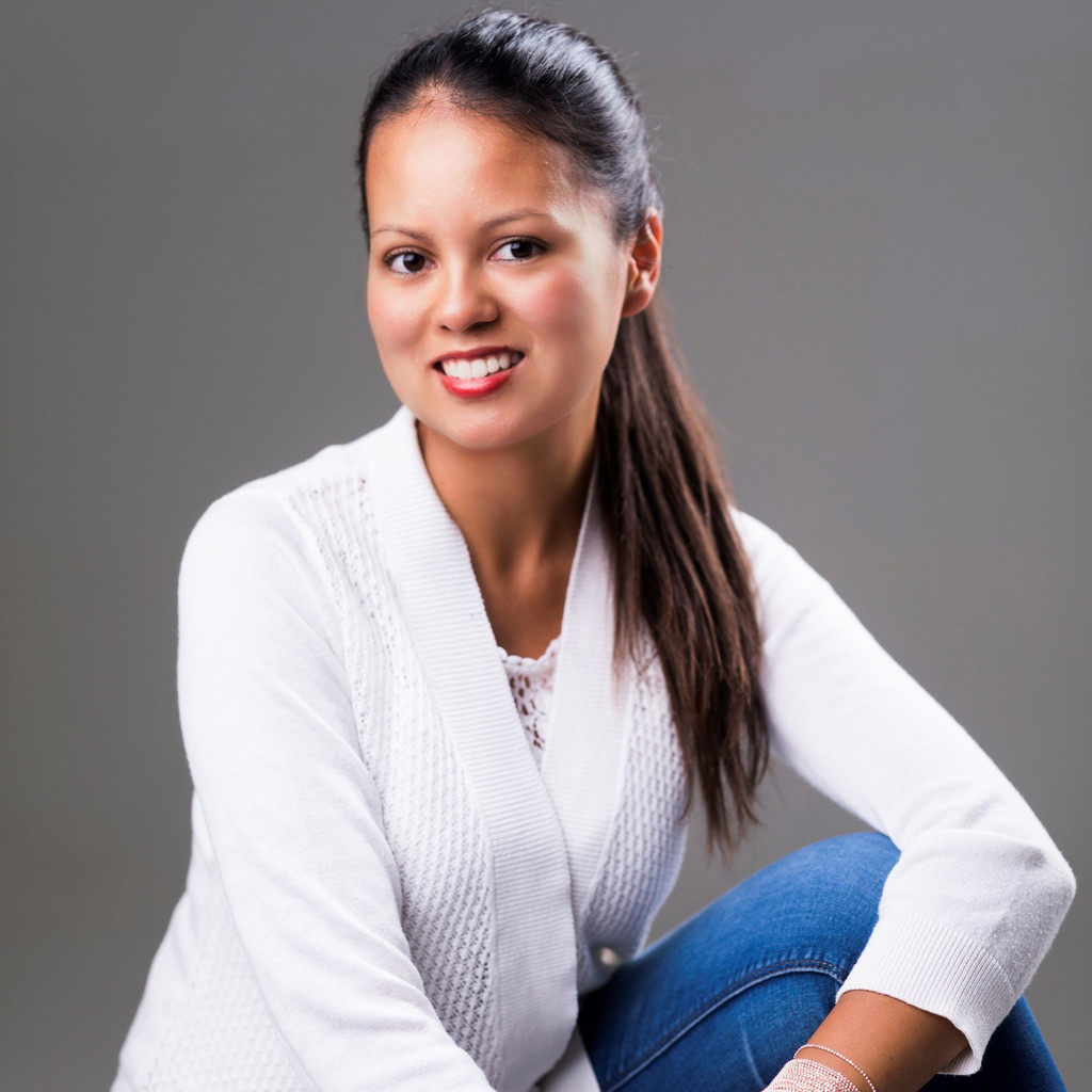 Stephanie-Angela Brauer 安吉 - Game Tester - German Localization/QA ...