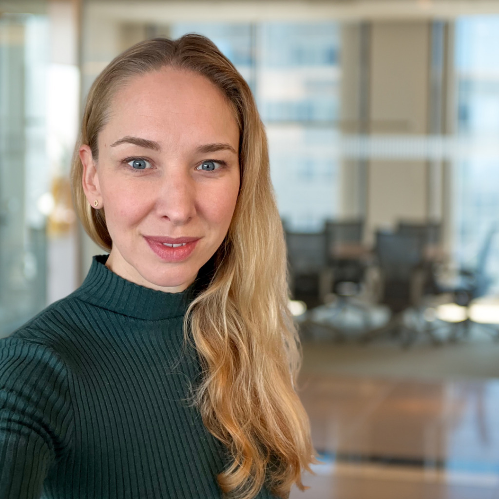 Anne Hofmann - Senior District Operations Specialist - Robert Half ...