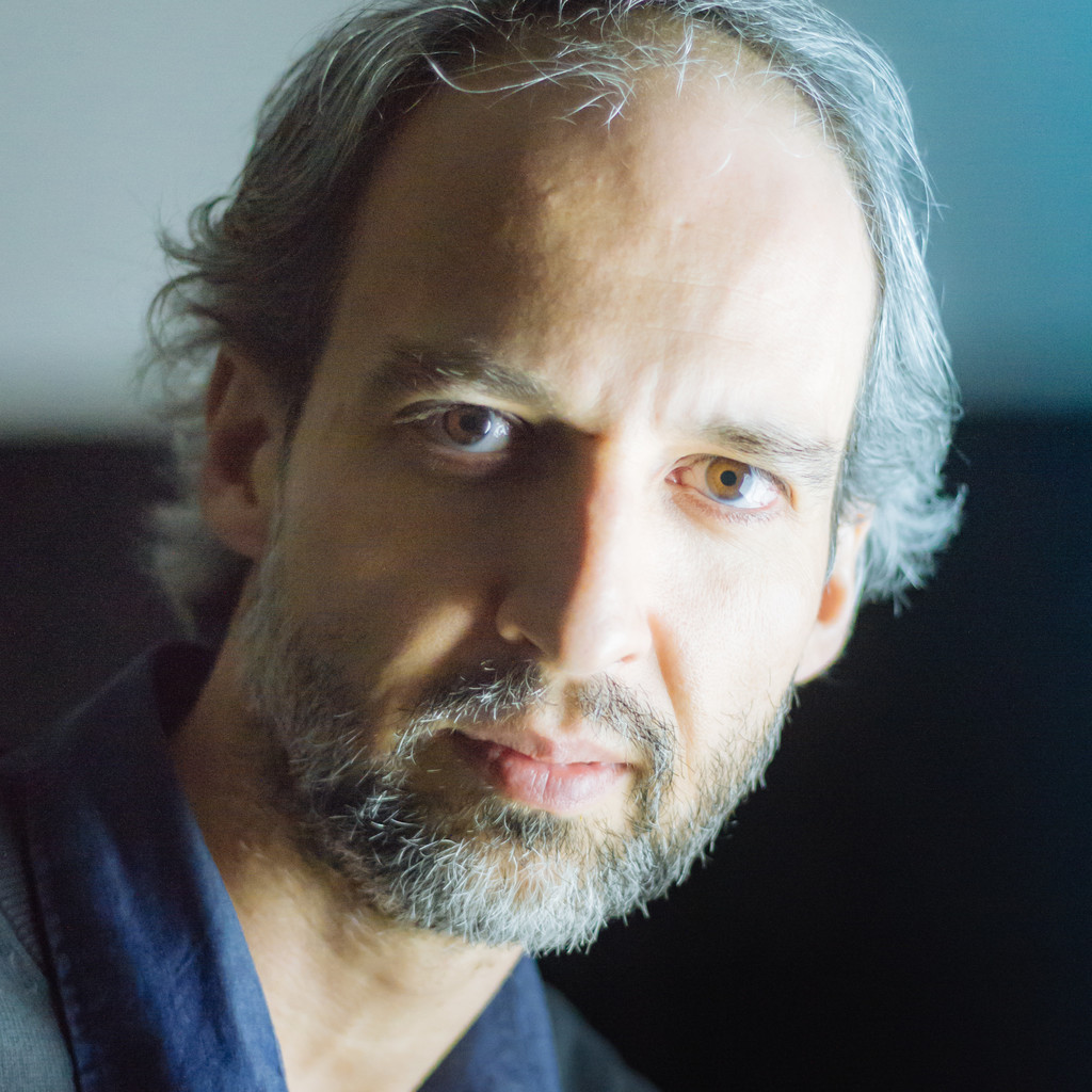 Alex Sianto - Senior Art Director - Capture Media | XING