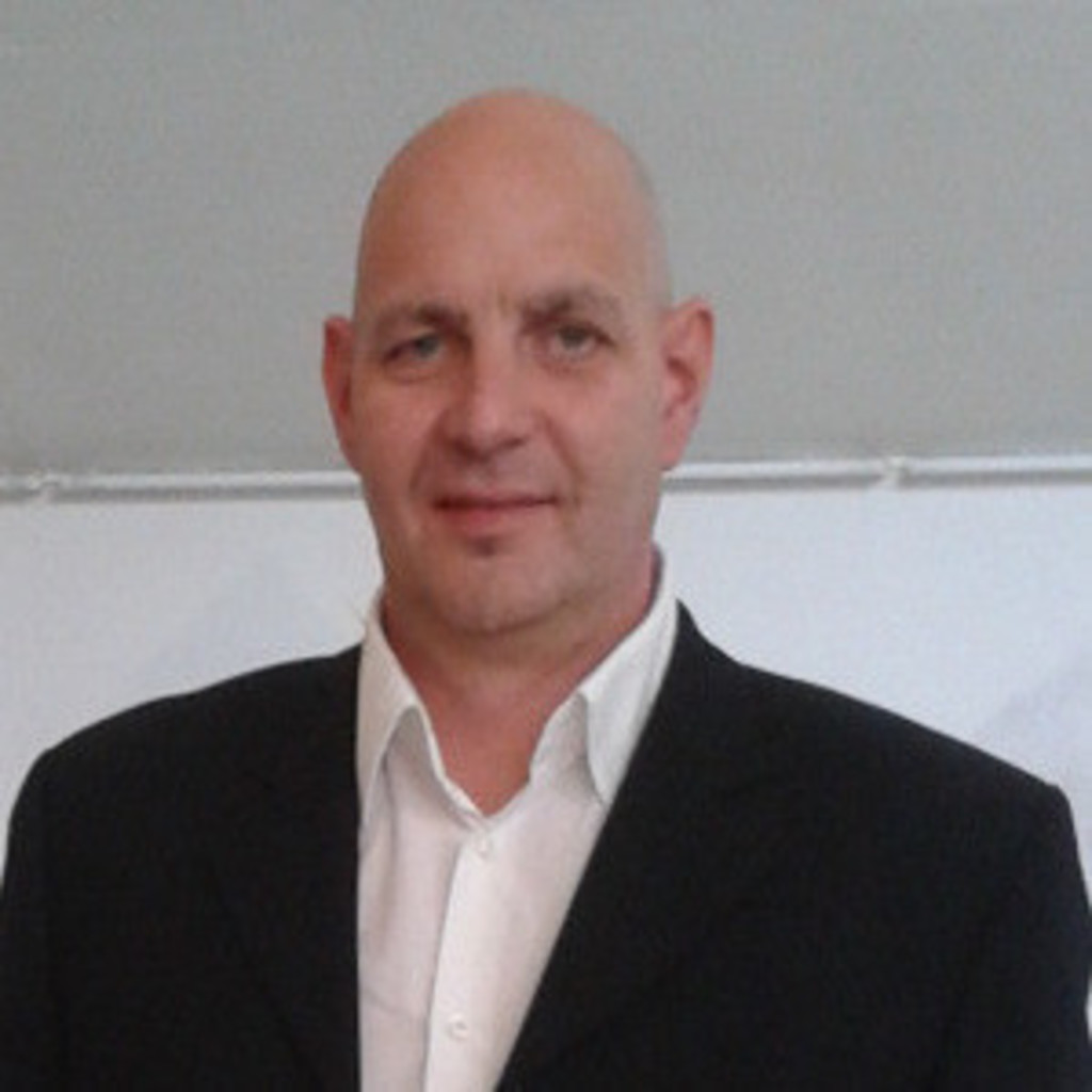 Julia Althoff's Instagram, Twitter & Facebook on IDCrawl