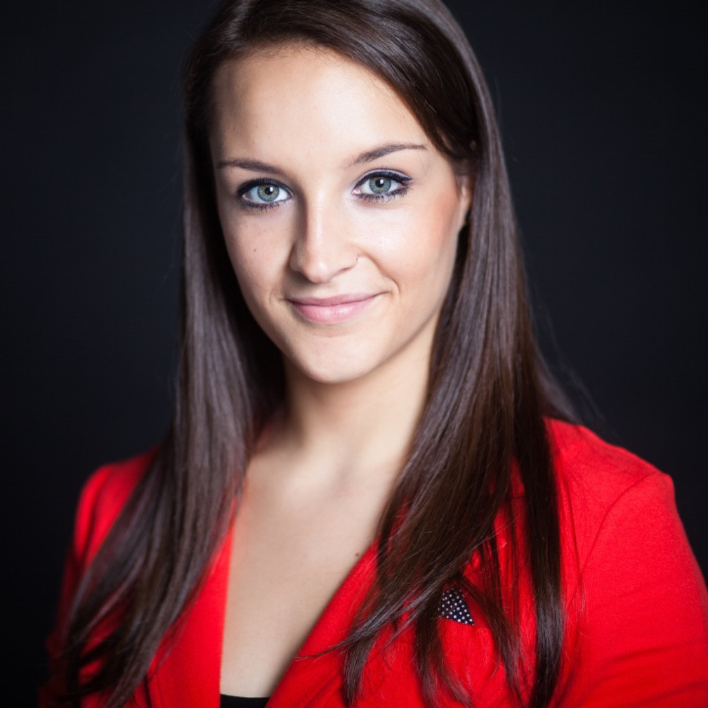 Lisa Kinne - Digitale Transformation - BITKOM e.V. | XING