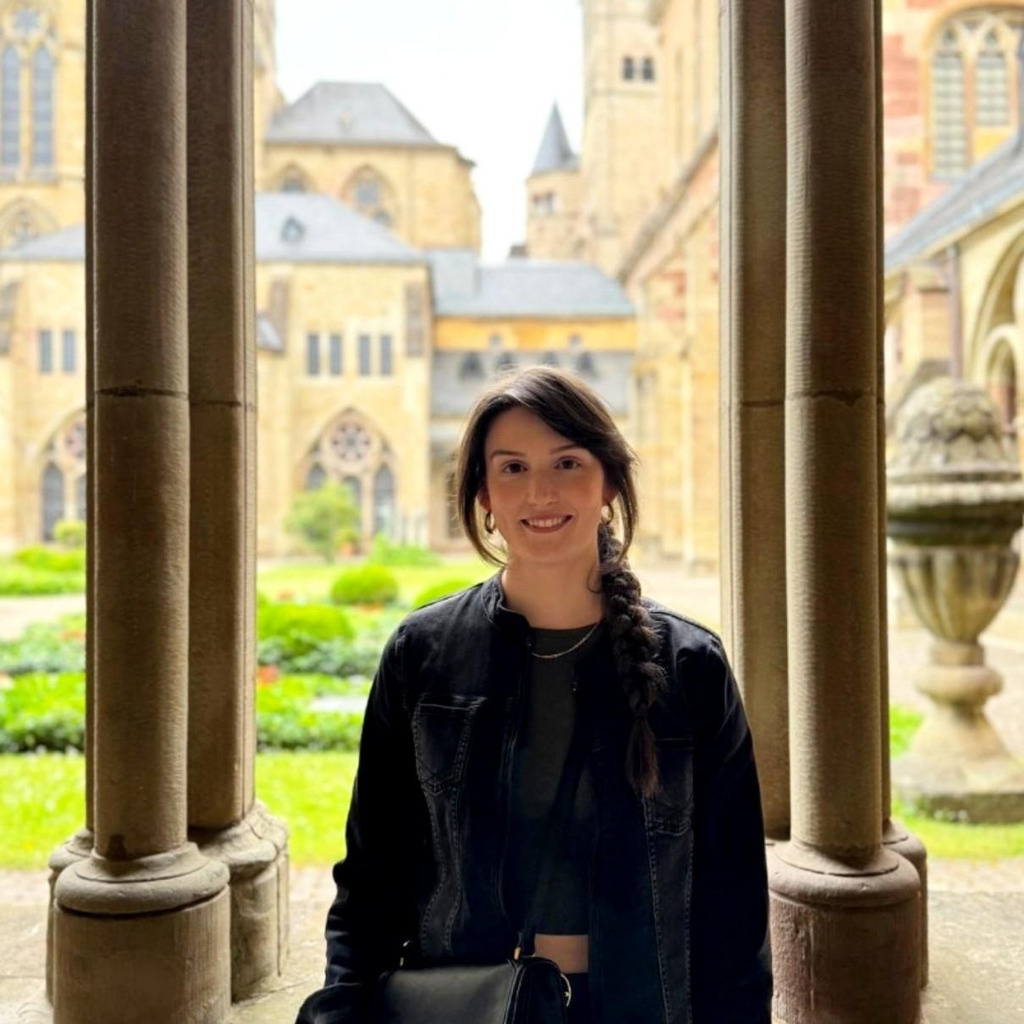 Janine Müller - Sachbearbeiter Öffentlicher Dienst - Landesamt für ...