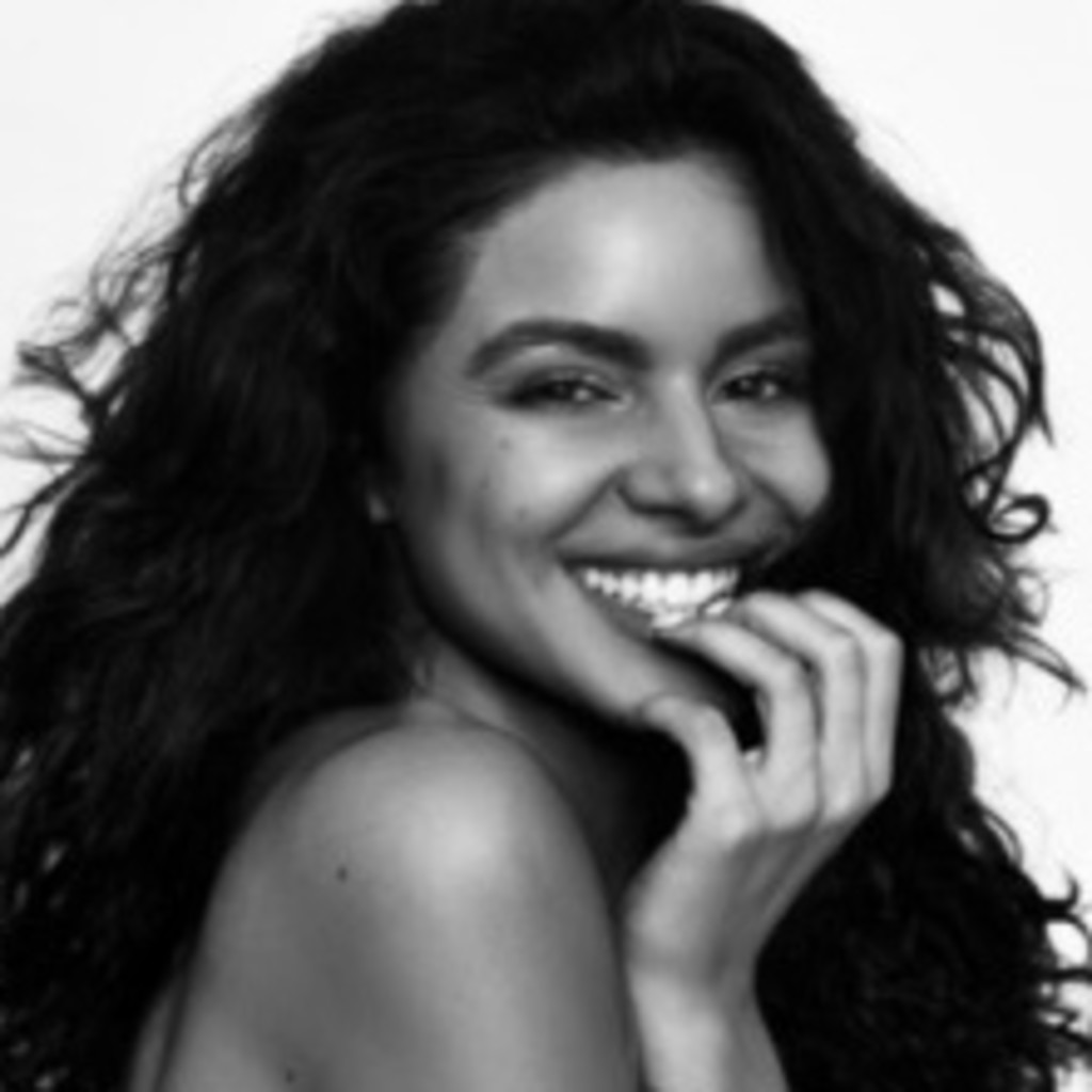 Iris Shala - Model, Schauspielerin und Fitnesstrainerin - Iris Shala | XING