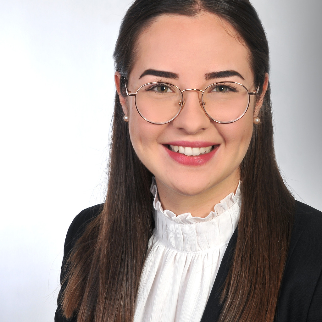 Sarah Baumgartner's Instagram, Twitter & Facebook on IDCrawl