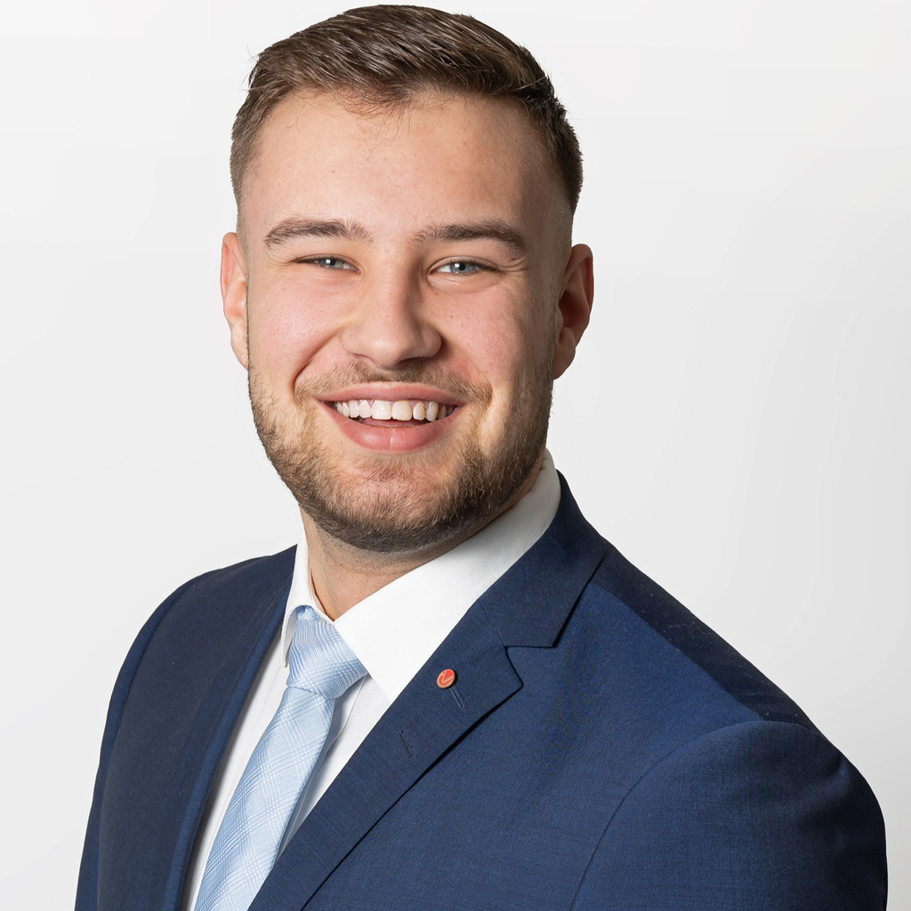 Vincent Sterner - Vermögensberater - Deutsche Vermögensberatung | XING