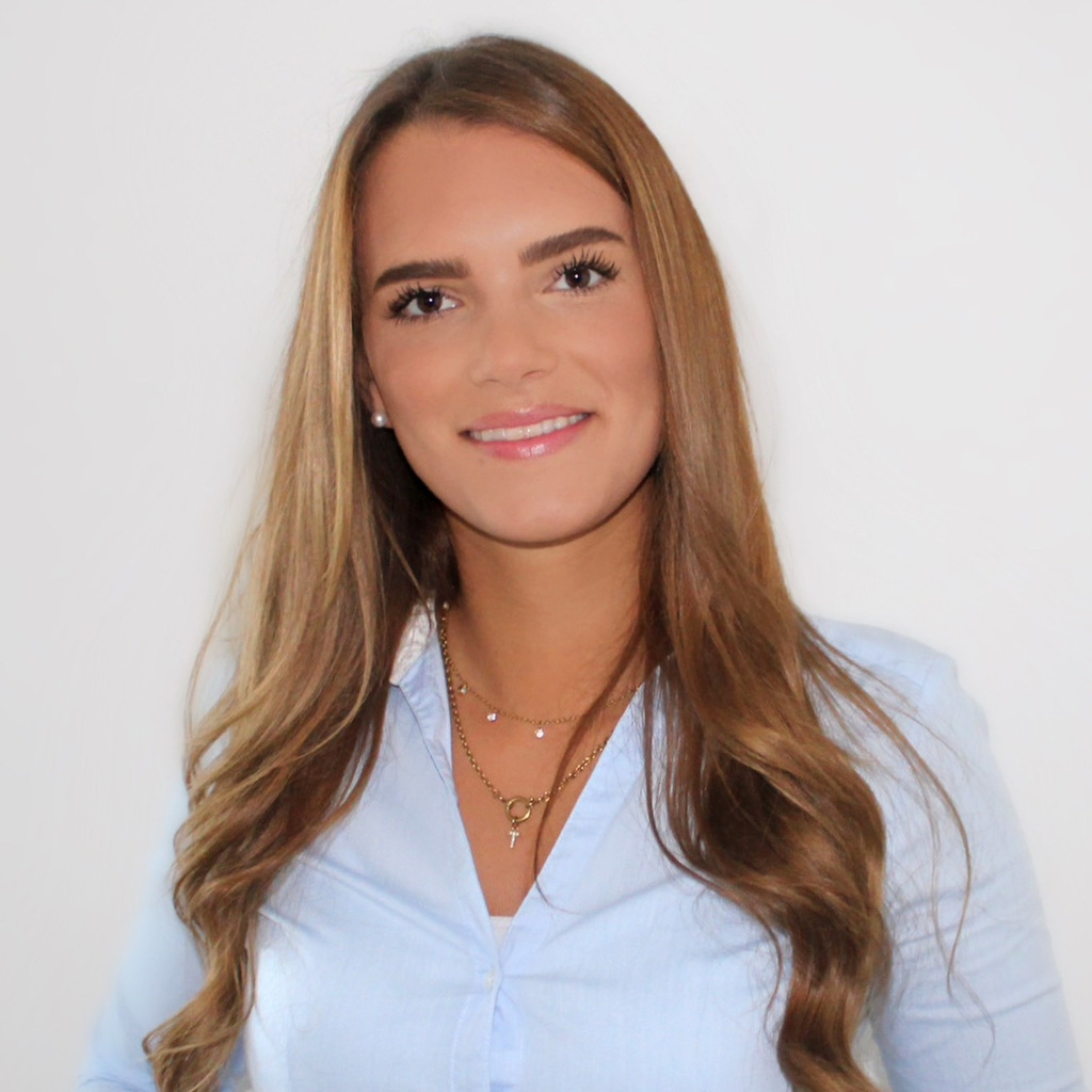 Maxine Hoppe - Sachbearbeiter Leistungen - Debeka | XING