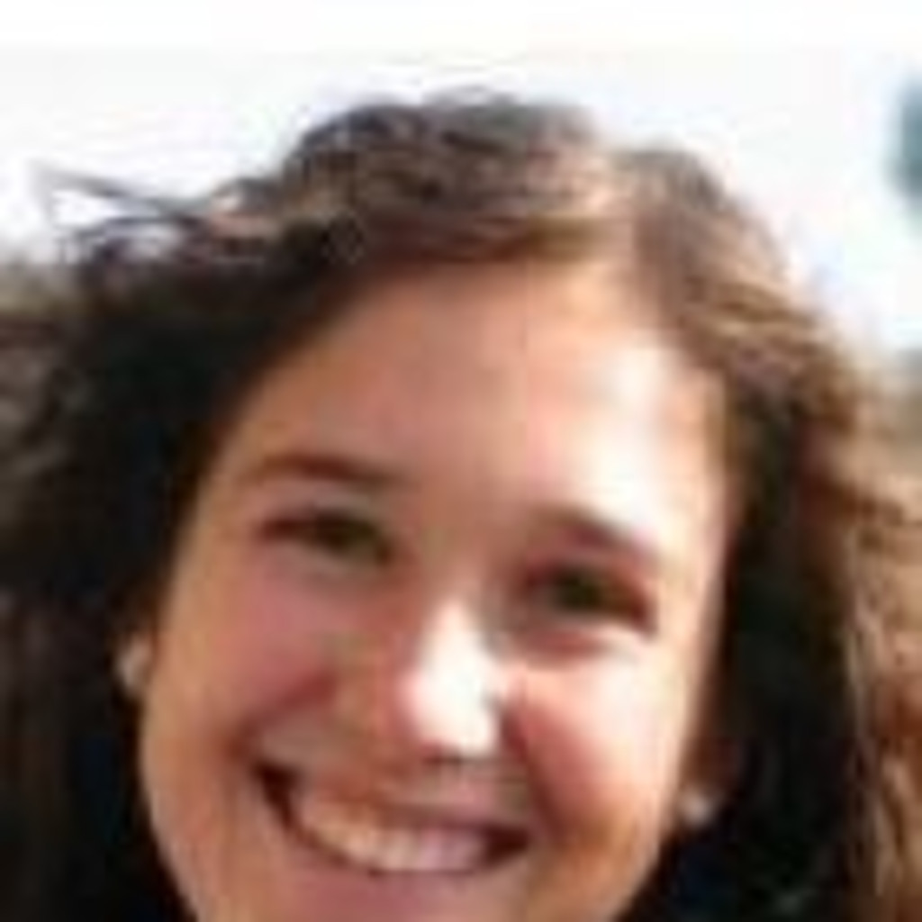 Alba Roig - Licenciada en Comunicación Audiovisual - LEWIS Global ...