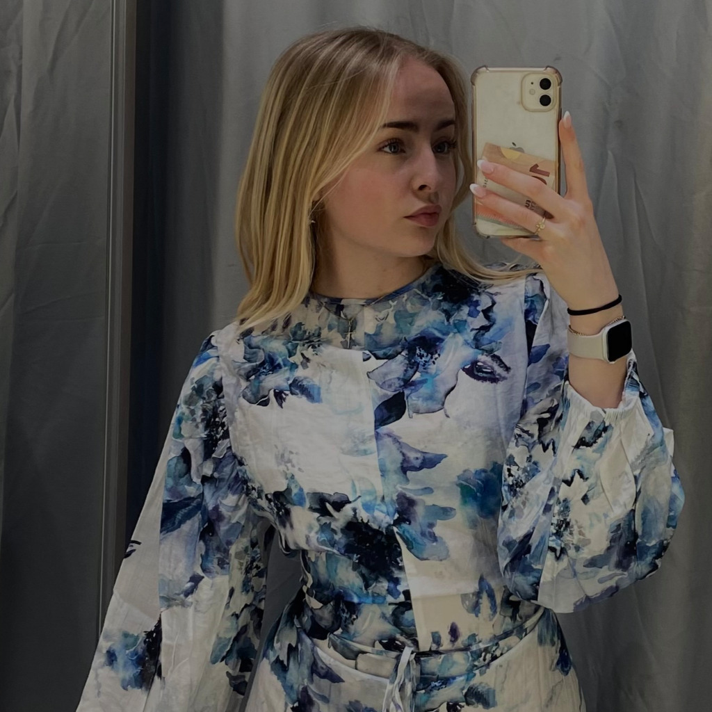 Laura Budinger-Foossen - Call Center Agent - Cho-Time GmbH | XING