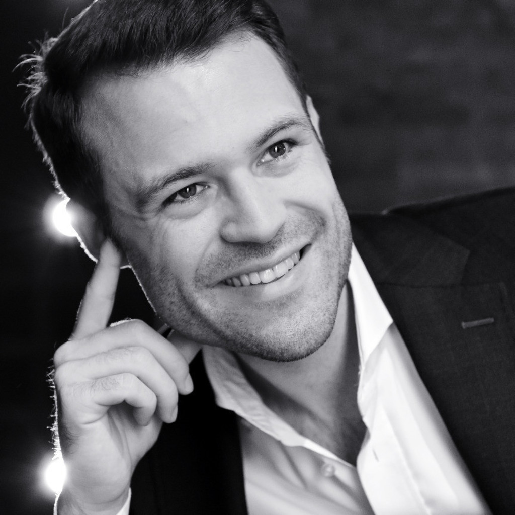 Jonathan M. Gregory - Fractional CRO and Revenue Consultant - Jonathan ...