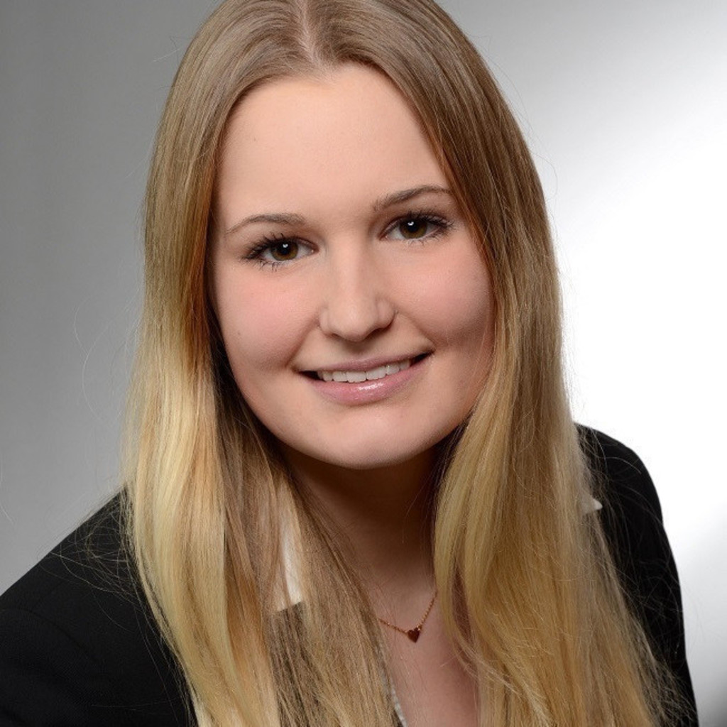 Laura Hartmann - Inspektoranwärterin - Stadtverwaltung Frankfurt am ...