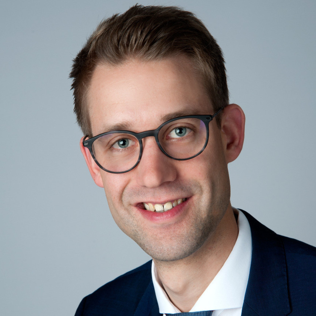 Christian Stiefermann - Leiter Produktmanagement HPL / Elemente ...