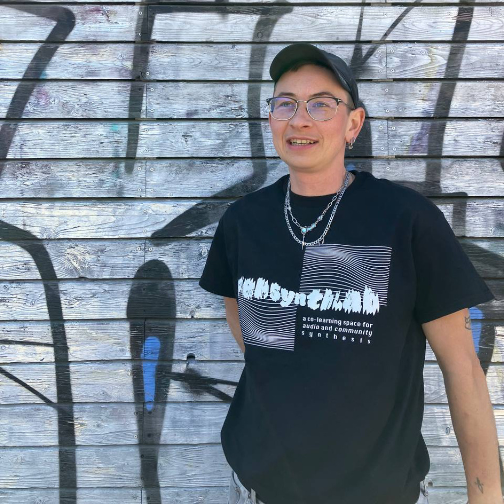 Adam Erdmann - Künstler, DJ, Grafiker - Adam Erdmann | XING