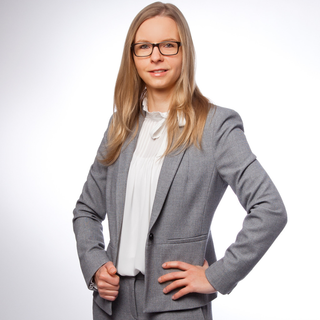Ann-Kathrin Ullmann - Assistentin Steuerberatung - dhmp GmbH & Co. KG ...