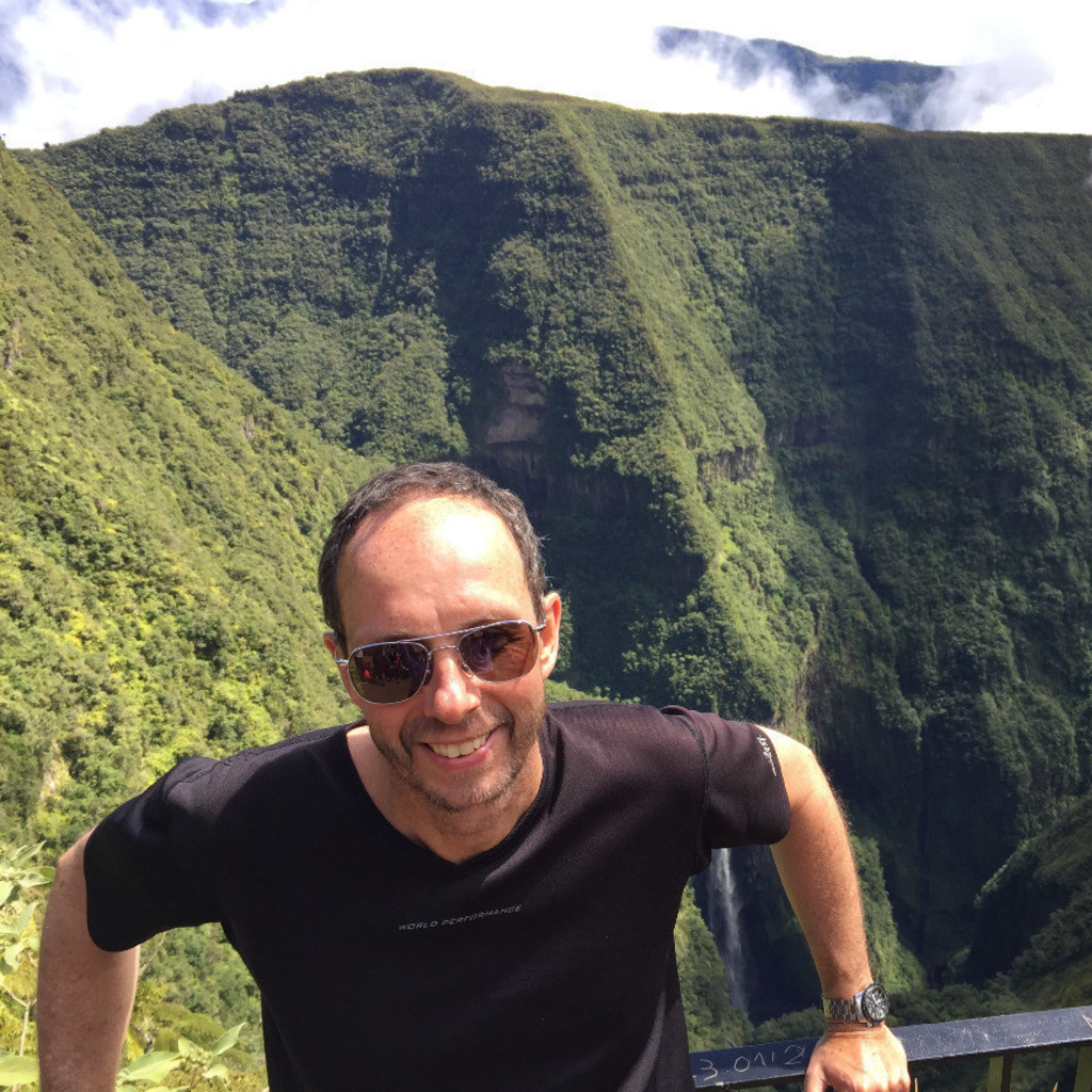 Klaus Wolf - Vice President Distribution Sales & Key Account Management ...