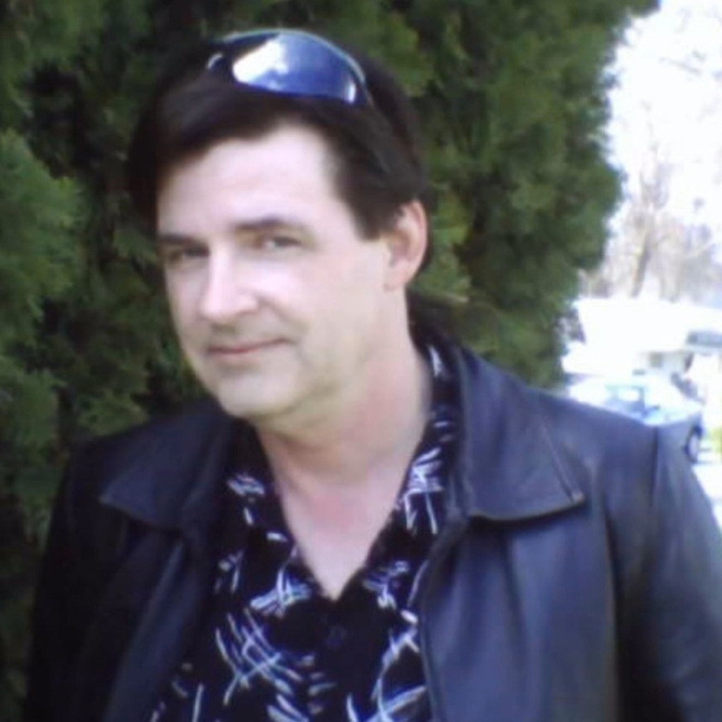 Leslie Lechner - Manager/Owner - LL | XING