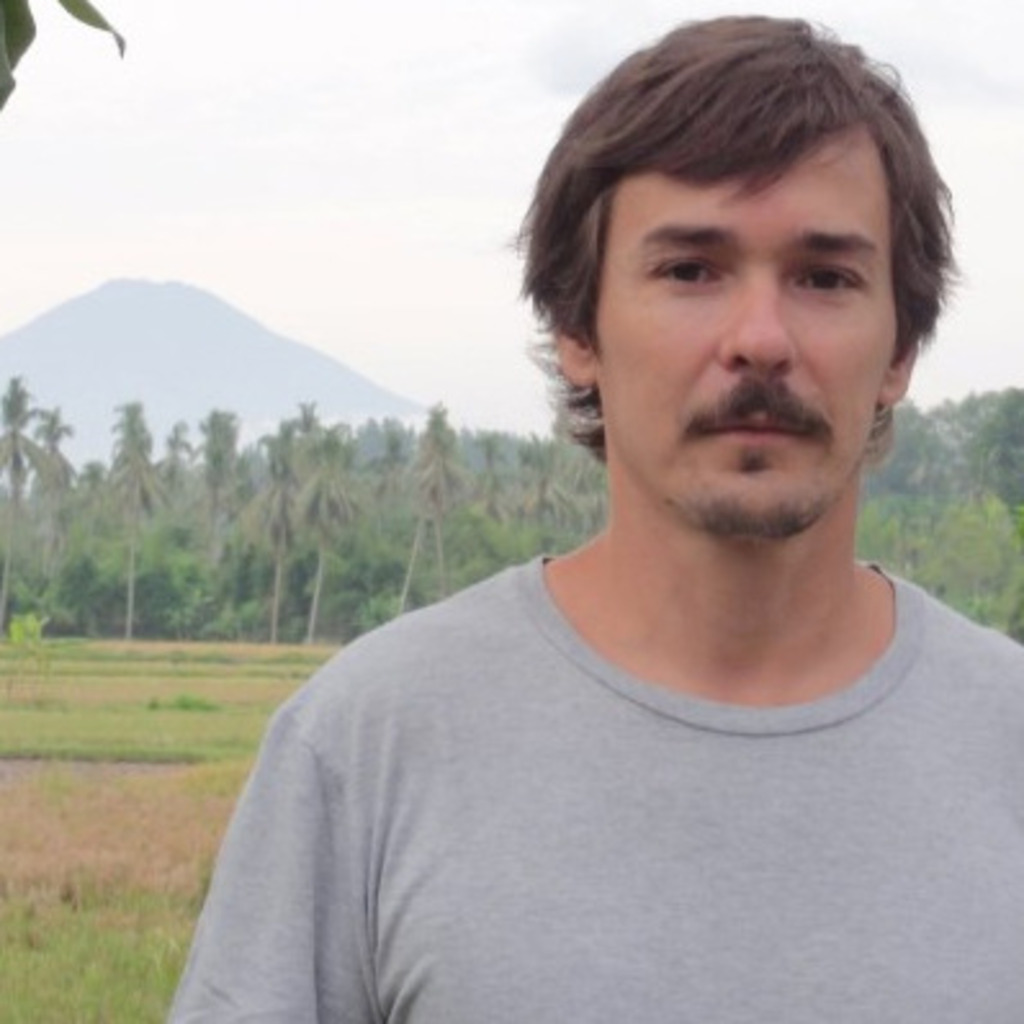 Alvaro Neto - Film Director / Film Producer - www.milimmetros.com | XING