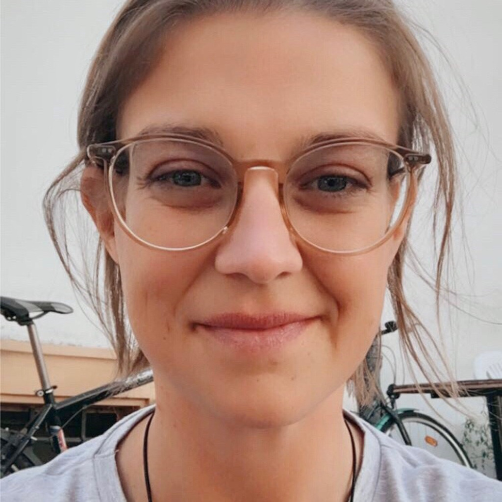 Lisa Brunner - Marketing, Vertrieb - Akademie Handel Würzburg | XING