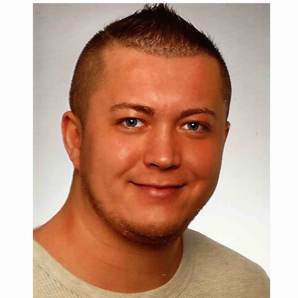 Alex Benzel - Social Media Manager - Massivhaus Bau Konrad GmbH & Co.KG ...