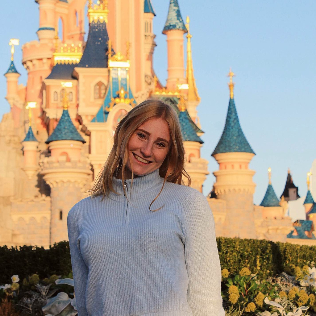 Joelin Zoschke - Teamleiterin - Assistent:um Gmbh | XING