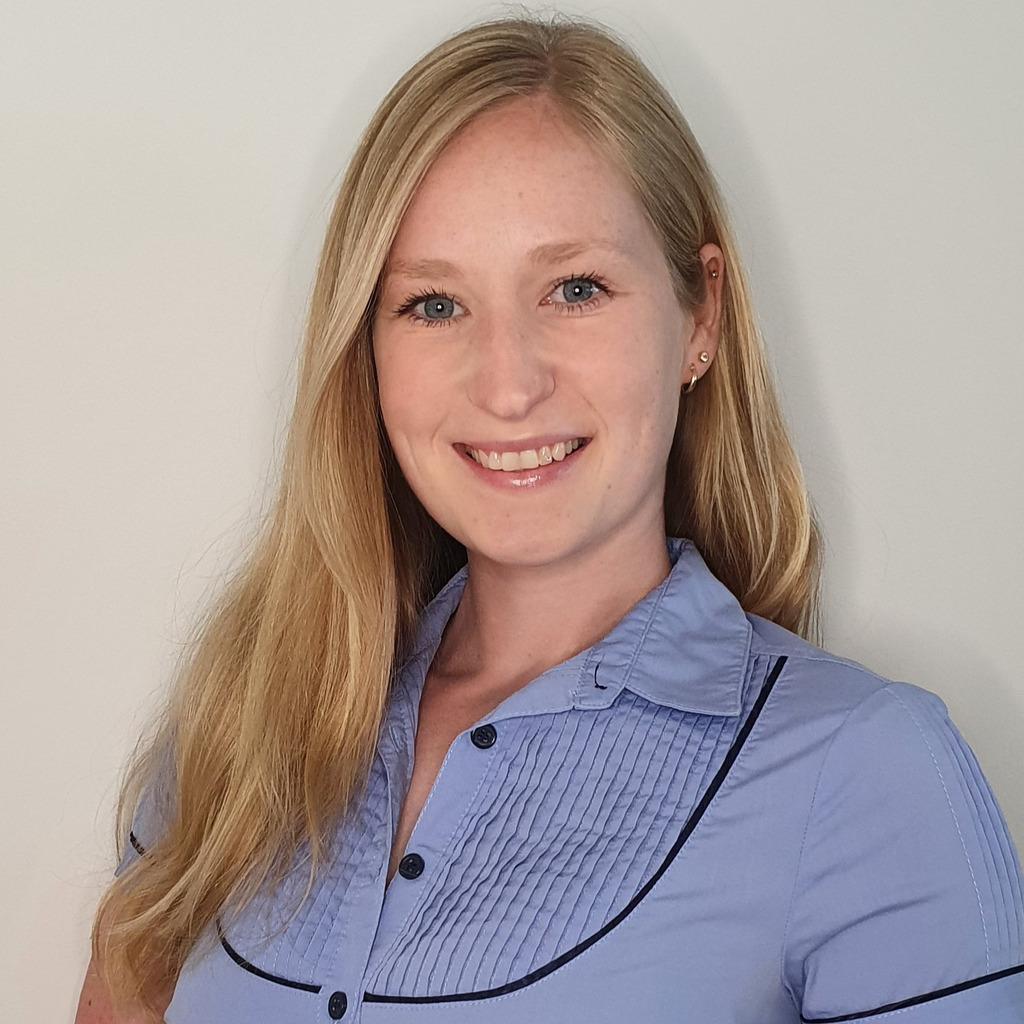 Darlene Uhde - Kaufmännische Mitarbeiterin im Vertragsmanagement ...