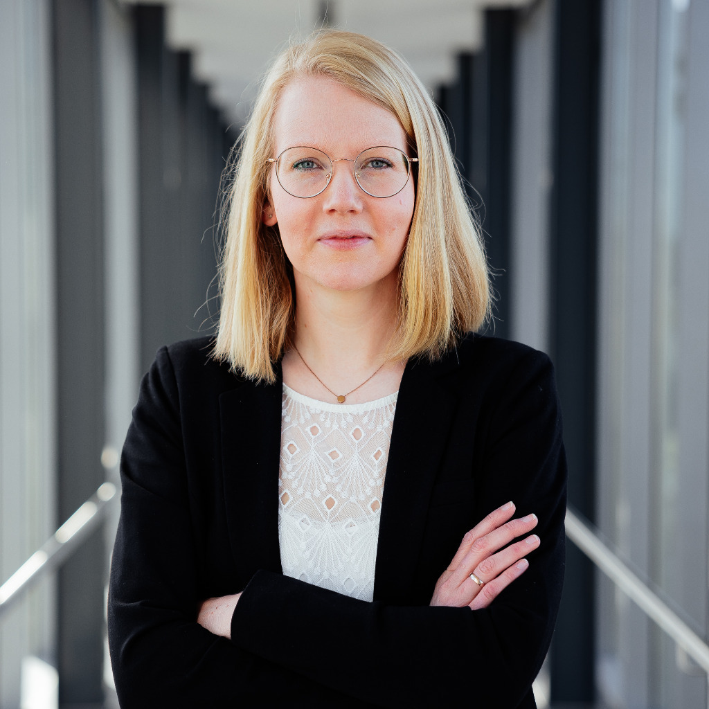 Christina Lütke-Frie - Personalentwicklerin - Corporate HR Development ...