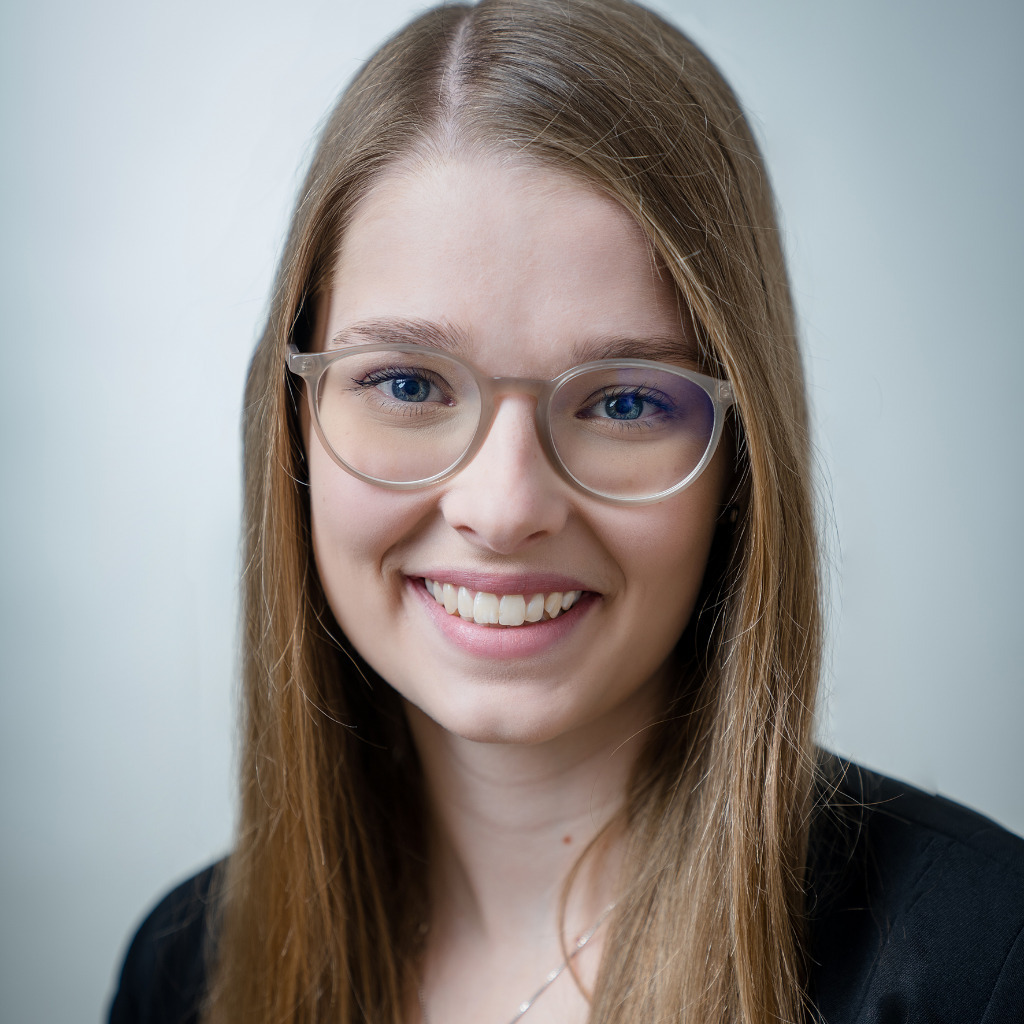 Stella Schröder - Mitarbeiterin Vertriebsinnendienst - Halfar System GmbH | XING