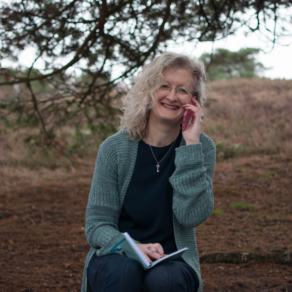 Esther Oosterling - Psychologist, life and careercoach - De Online ...