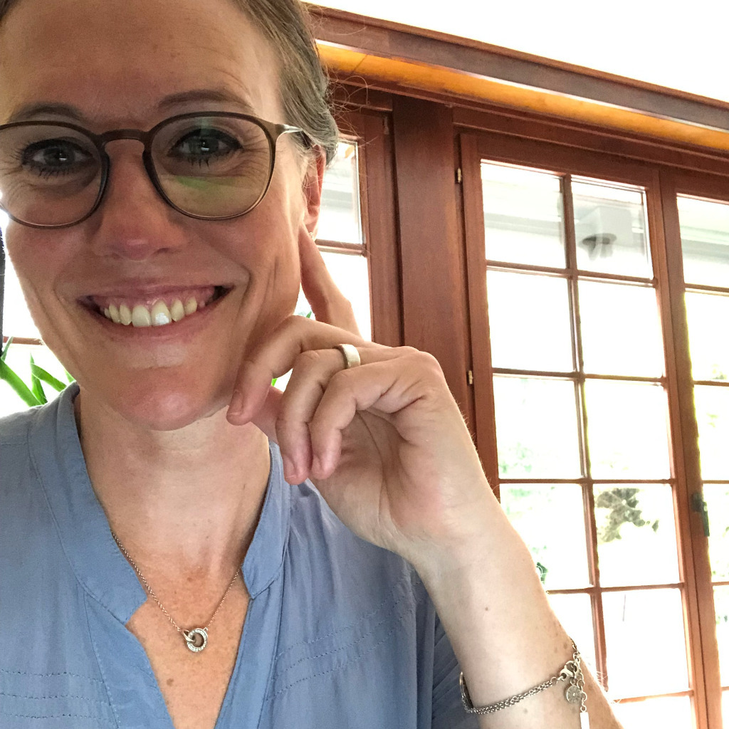 Eva Meyer's Instagram, Twitter & Facebook on IDCrawl