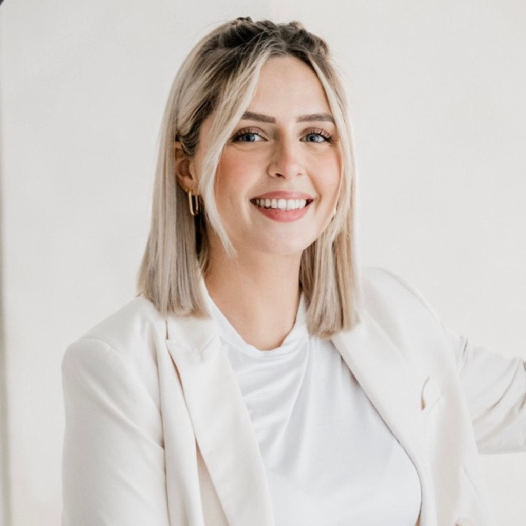 Laura Wolf - Client Success Managerin - BFS health finance GmbH ...