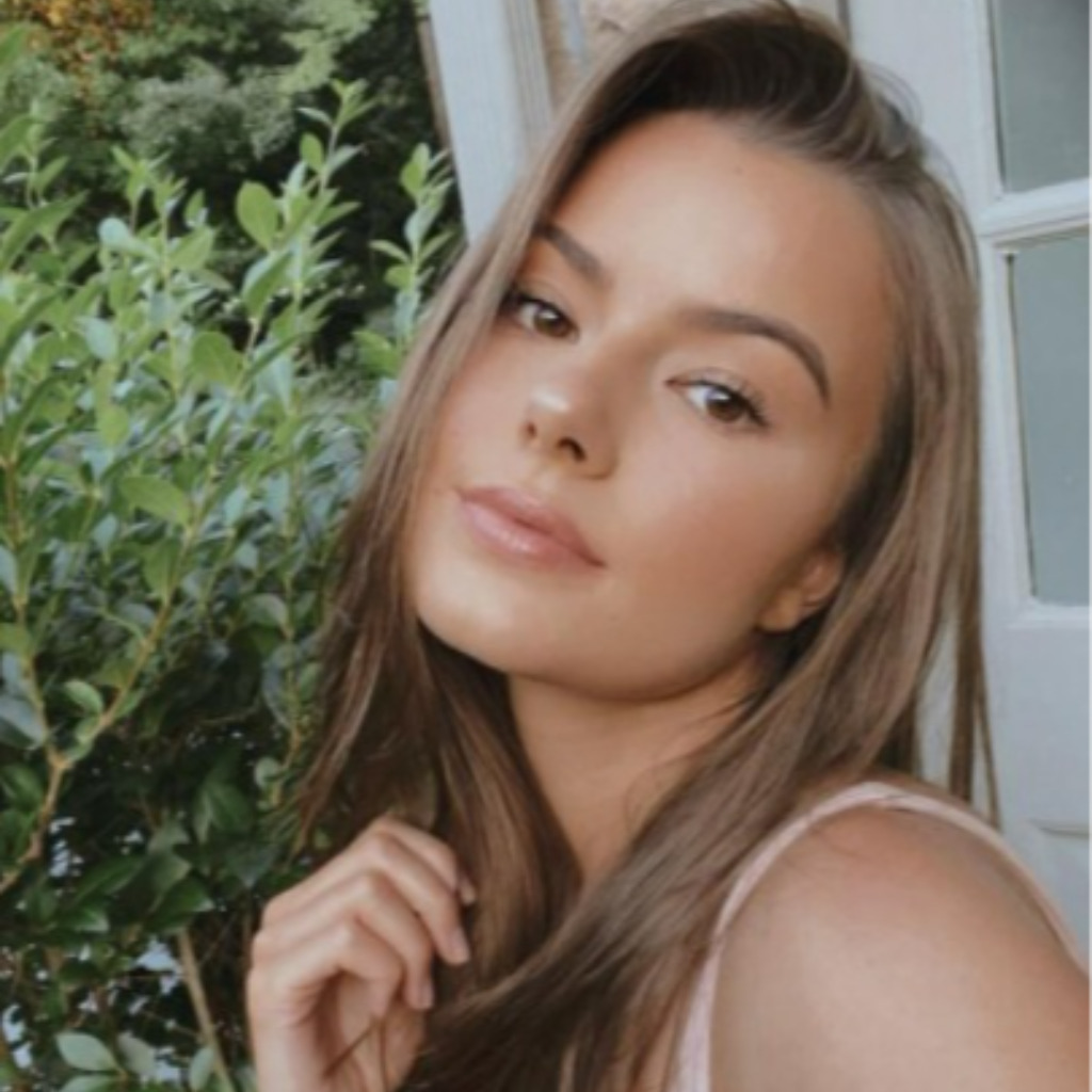 Sofia Bach - Senior Account Manager - YgEia3 | XING