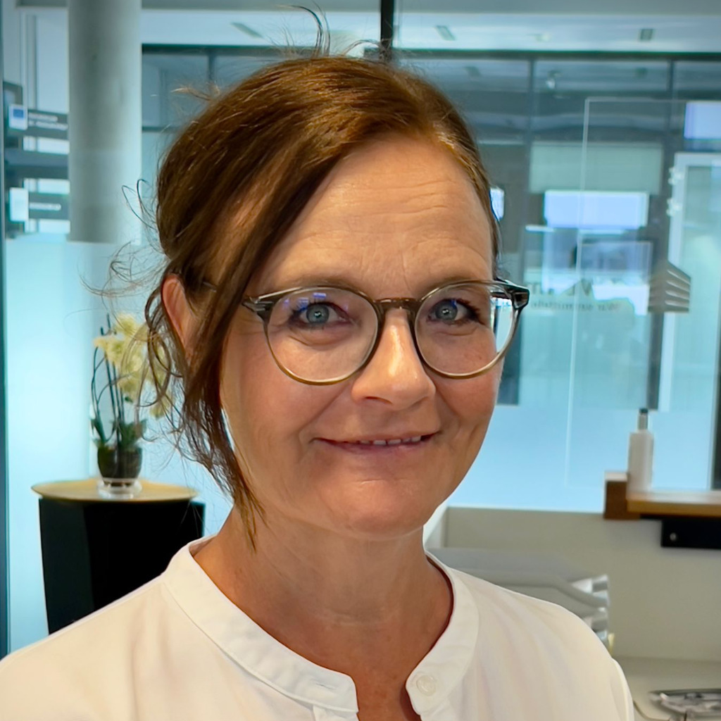 Heike Fietzek - Assistentin - —- | XING