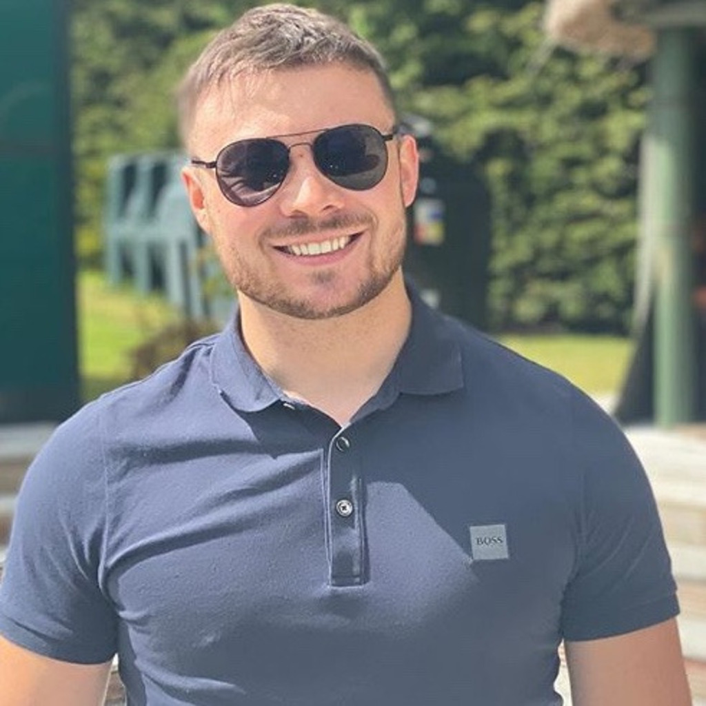 Cornell Collins's Instagram, Twitter & Facebook on IDCrawl