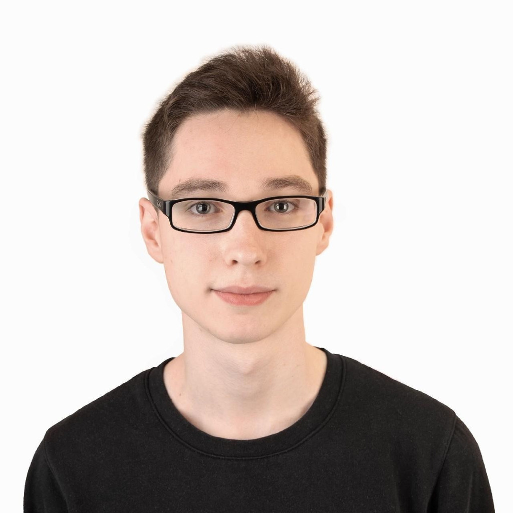 Justin Jon Ensslen - Mediengestalter Digital und Print - Voice & Data ...