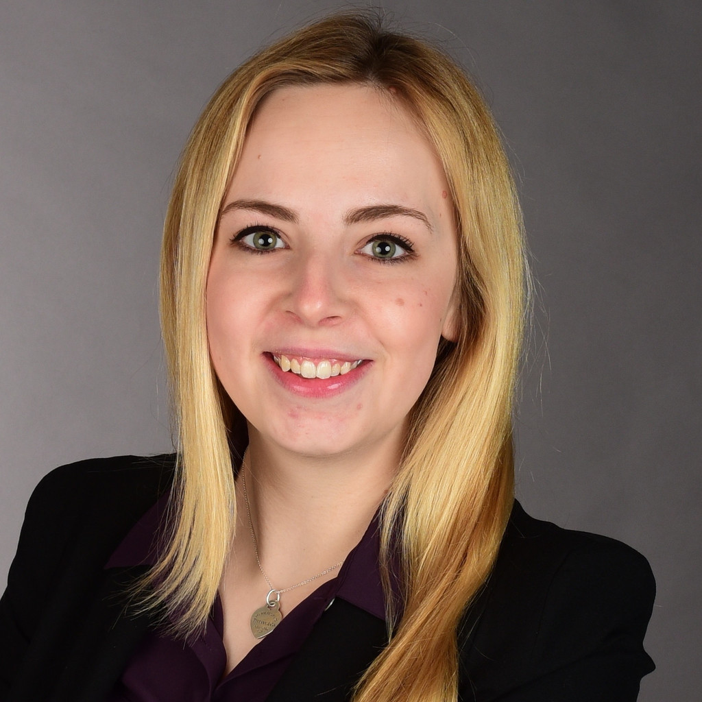 Lisa Mann's Instagram, Twitter & Facebook on IDCrawl